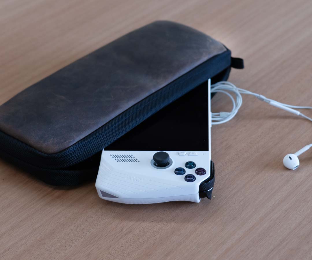 Shop USA-Made Magnetic Gaming Cases | WaterField Designs